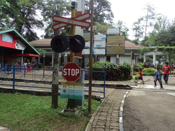 10 Rambu Lalu Lintas yang Sering Diabaikan - Carmudi Indonesia