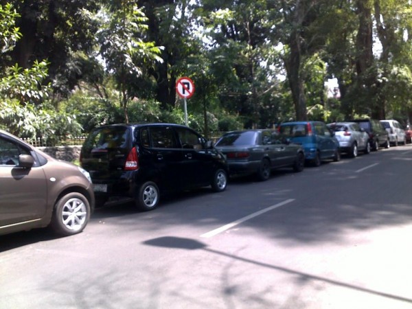 Daftar Rambu Larangan Lalu Lintas di Indonesia yang Wajib Diketahui