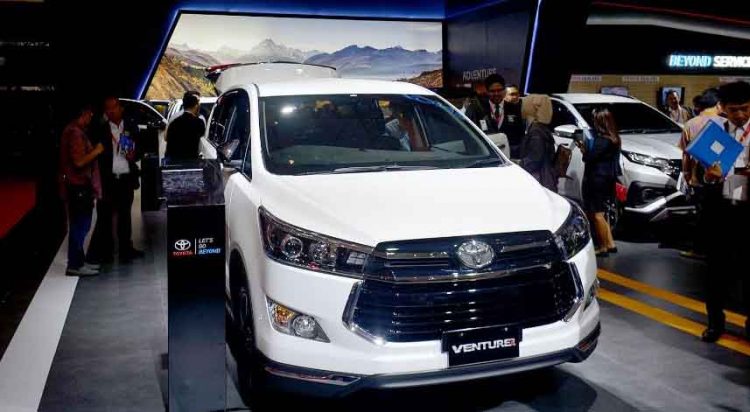 Review Toyota Venturer, Kasta Atas Keluarga Kijang
