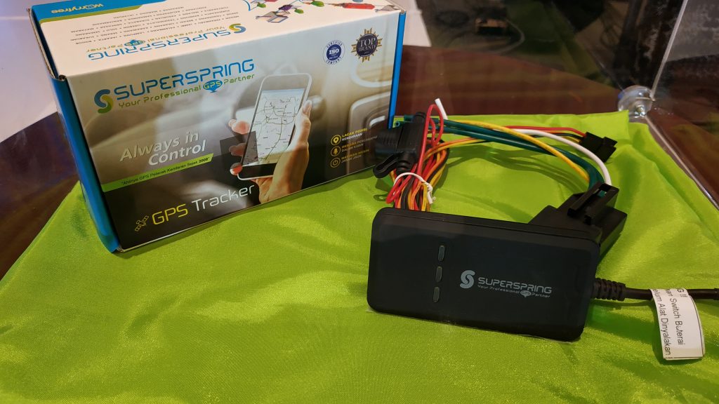 GPS Tracker Super Spring, Makin Gampang Kendalikan Mobil Dari Jauh