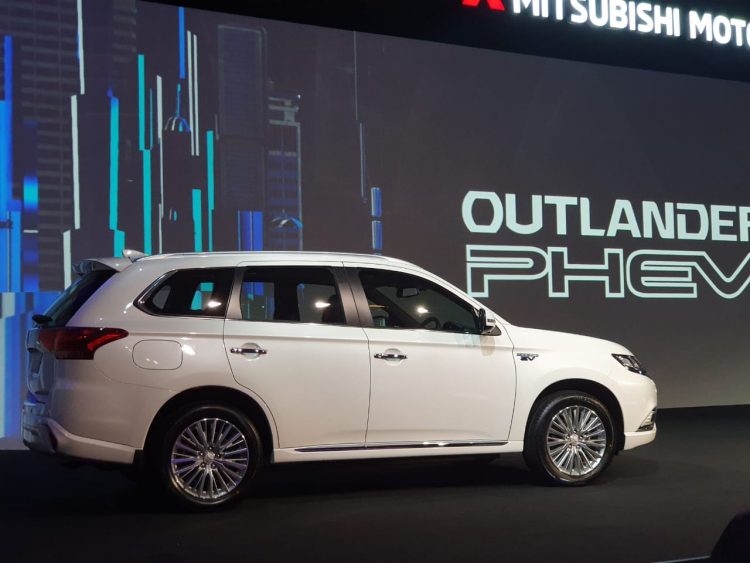 Mitsubishi Outlander PHEV, Mobil Listrik Pertama 5 Bintang NCAP