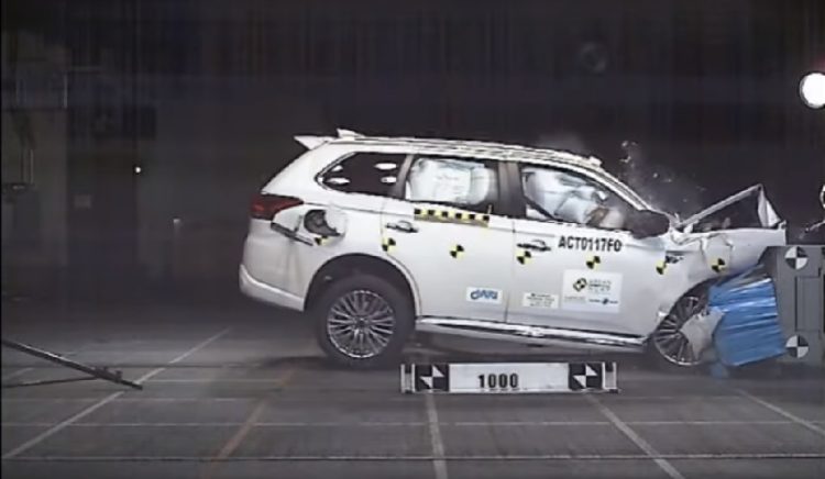 Mitsubishi Outlander PHEV, Mobil Listrik Pertama 5 Bintang NCAP