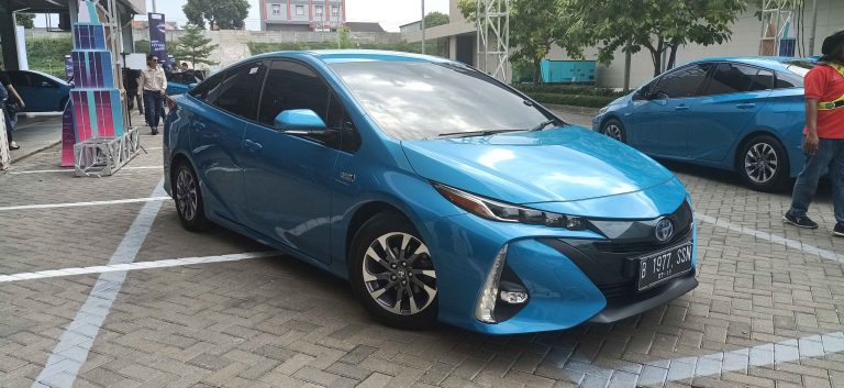 Toyota Prius PHEV Siap Meluncur di Indonesia, Ini Perkiraan Harganya