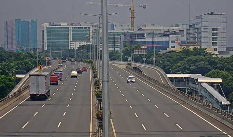 Jangan Termakan Hoaks, Ingat Tidak Ada Penutupan Jalan Saat PSBB di Jakarta Jangan Termakan Hoaks, Ingat Tidak Ada Penutupan Jalan Saat PSBB di Jakarta