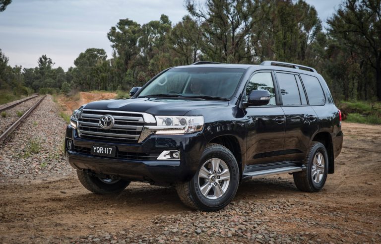 Mengapa Harga Toyota Land Cruiser Mahal? - Carmudi Indonesia