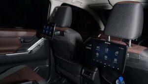 Test Drive Kijang Innova Zenix V Modellista: Sahabat Jalan Tol!