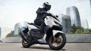 Dijual Lebih Mahal, Ini Perbedaan Honda Click dan Vario - Carmudi