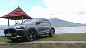 Review MG HS 2023, Ubahan Cukup Menarik, Performa Tetap Sama - Carmudi Indonesia