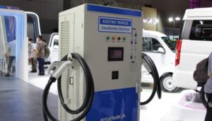 Spesifikasi Esemka Bima EV Varian Cargo Van dan Passenger Van - Carmudi ...