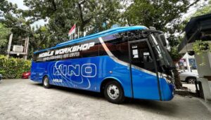 Mengenal “Pangeran Biru”, Mobile Workshop Hino Pertama dengan Sasis Bus