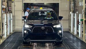 Ini Dia Daftar Mobil Listrik Buatan Indonesia, Penasaran?