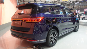 Spesifikasi BYD M6, MPV Listrik Berjarak Tempuh 530 Km