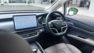 Interior BYD M6: Kabin Luas dan Dilengkapi Fitur Canggih