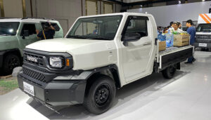 Cek Perbandingan Harga Toyota Hilux Double Cabin, Single Cabin dan ...