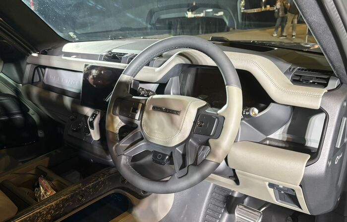 Land Rover Defender Octa Terbaru Meluncur di Indonesia, Harga Mulai Rp9 ...