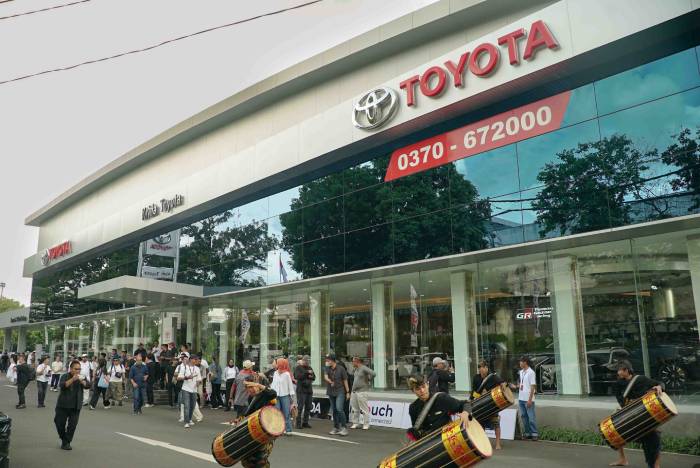 Ekosistem dan Teknologi Hybrid Toyota Diuji di Lombok, Buktikan ...