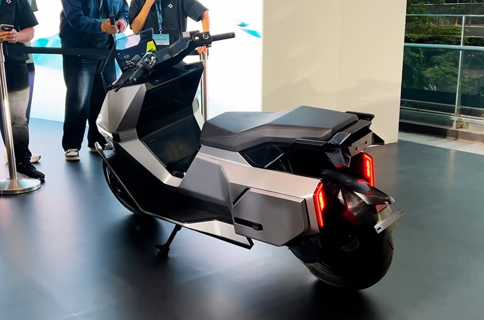 Motor Listrik Omo X Debut di Singapura, April Bisa Dipesan Konsumen ...